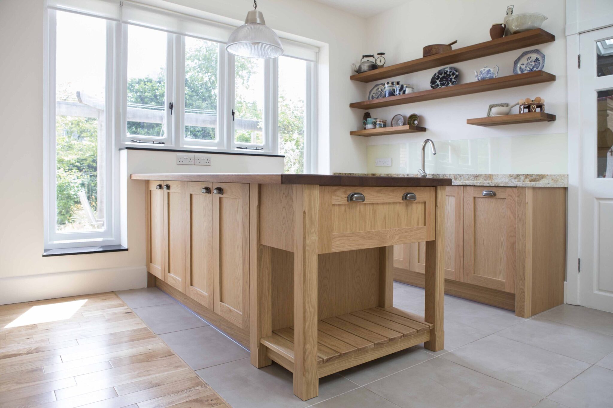 Pebble Kitchens – Kitchen ranges for the trade